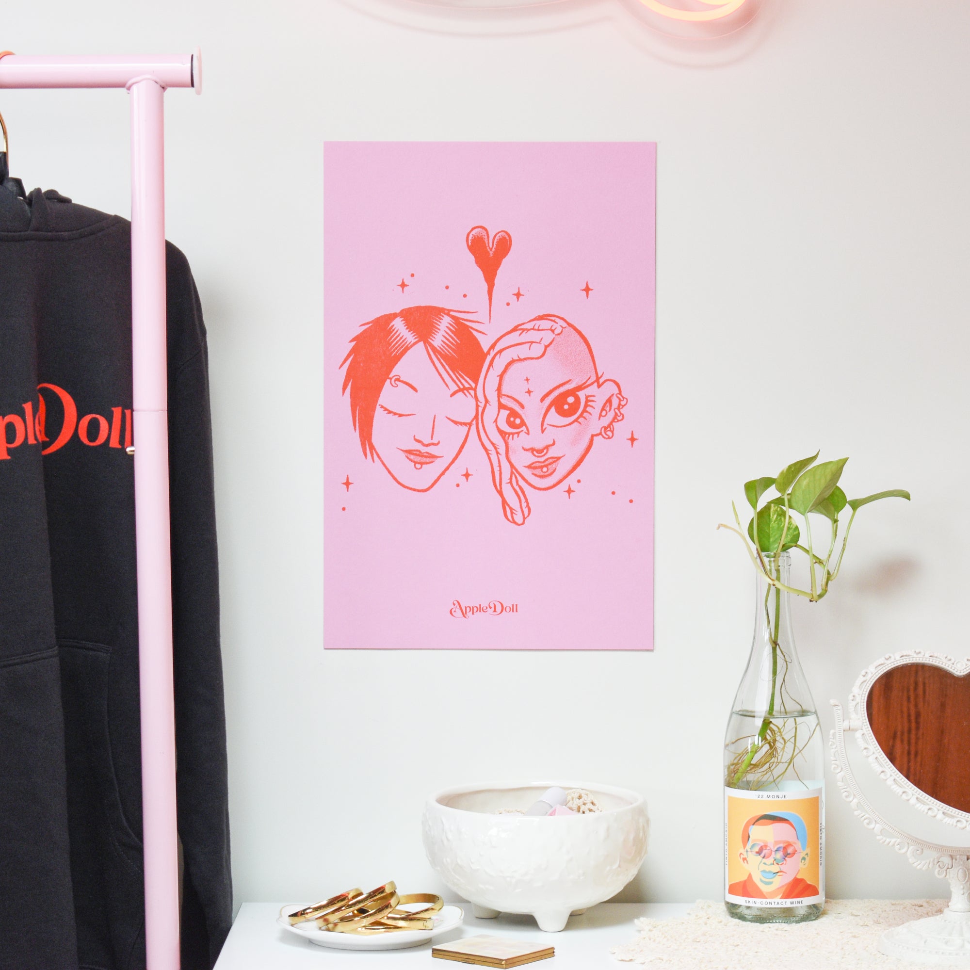 Sixteen Lux Print – AppleDoll
